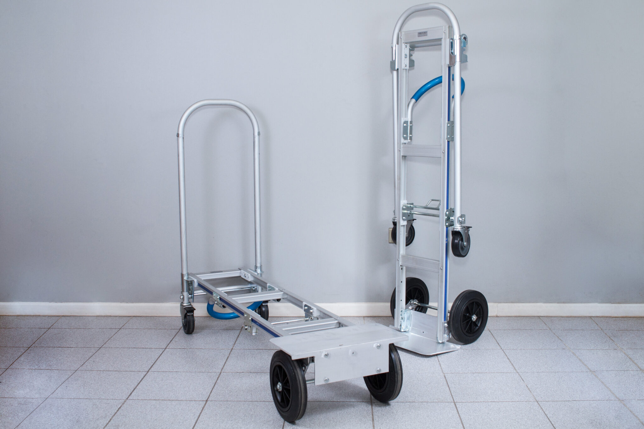 La diferencia entre ambos carros es el largo en cuatro ruedas este mide ...